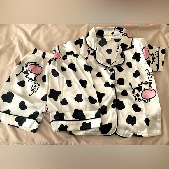 Pajamas | Brand New 3t4t 2 Piece Cow Pattern Pajamas Button Front Top ...